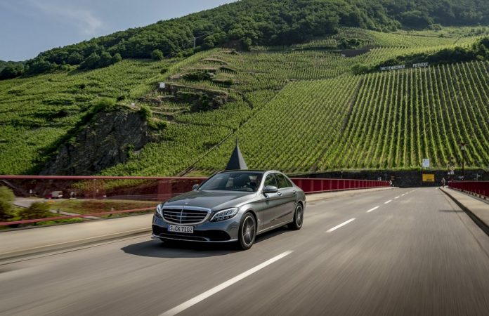 C180d, Mercedes tasarımı yeni 1.6lt turbo-dizel motor ile tanıtıldı